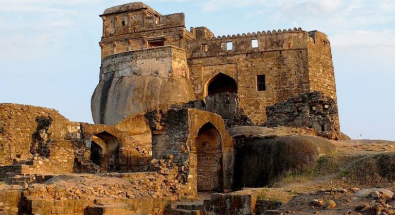 Famous Historical Places & Heritage Sites in Madhya Pradesh - Best ...